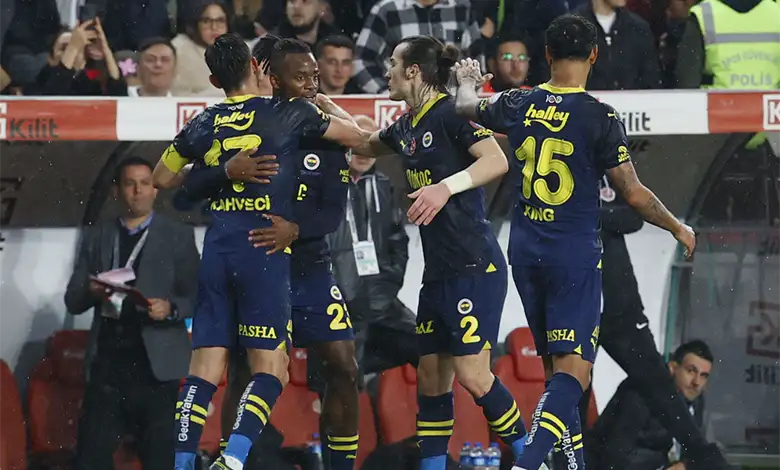 Fenerbahçe Praised by UEFA and Belgian Media! - Fenerbahçe Football