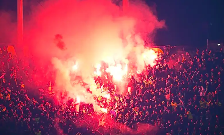 Fenerbahçe Fans Light Up RAMS Park with Spectacular Flare Show ...